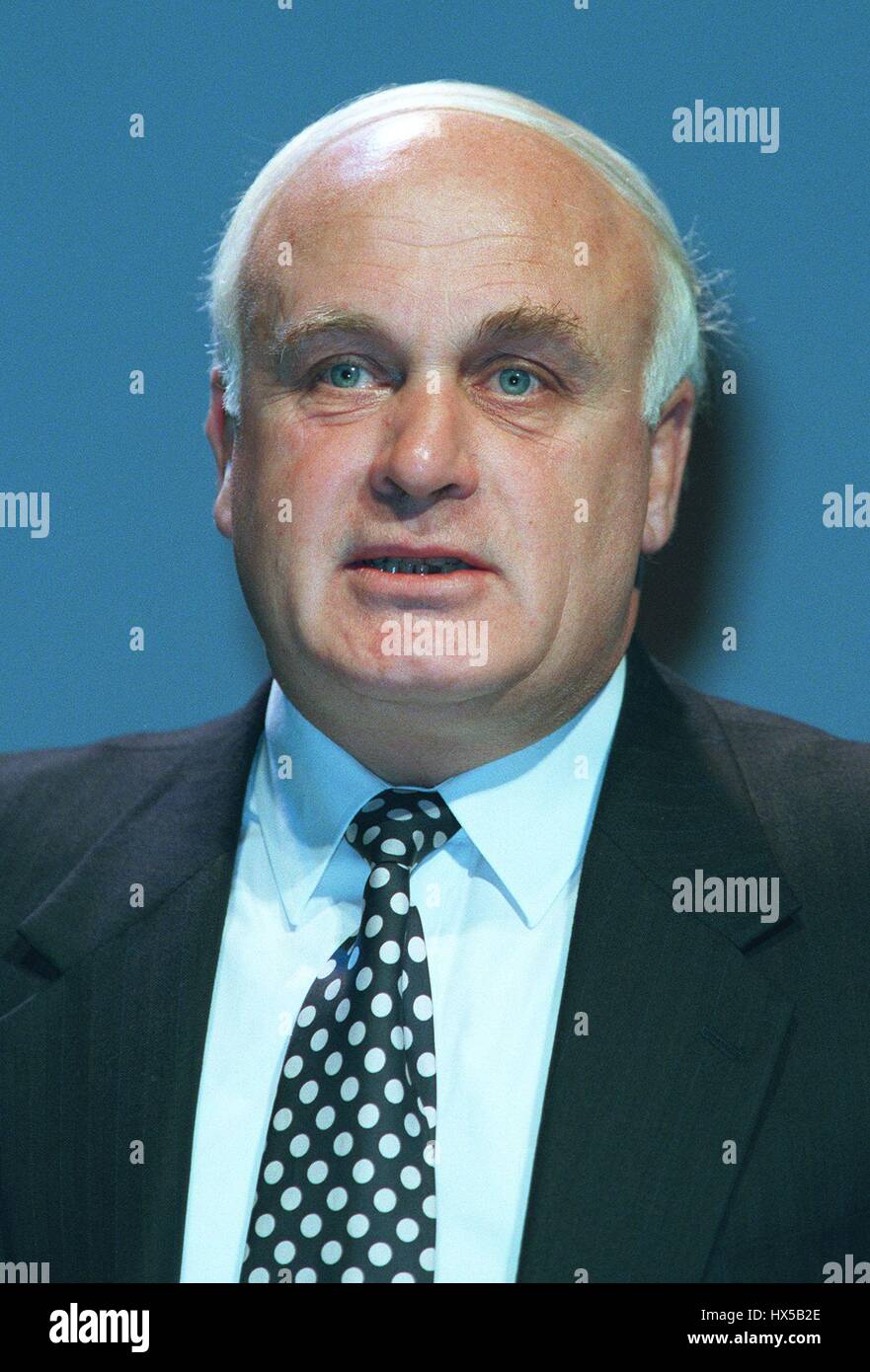 1995 uk hi-res stock photography and images - Alamy