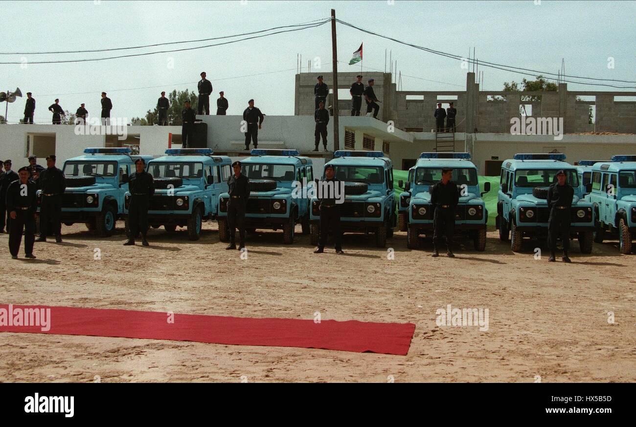 Police 1995 hi-res stock photography and images - Alamy