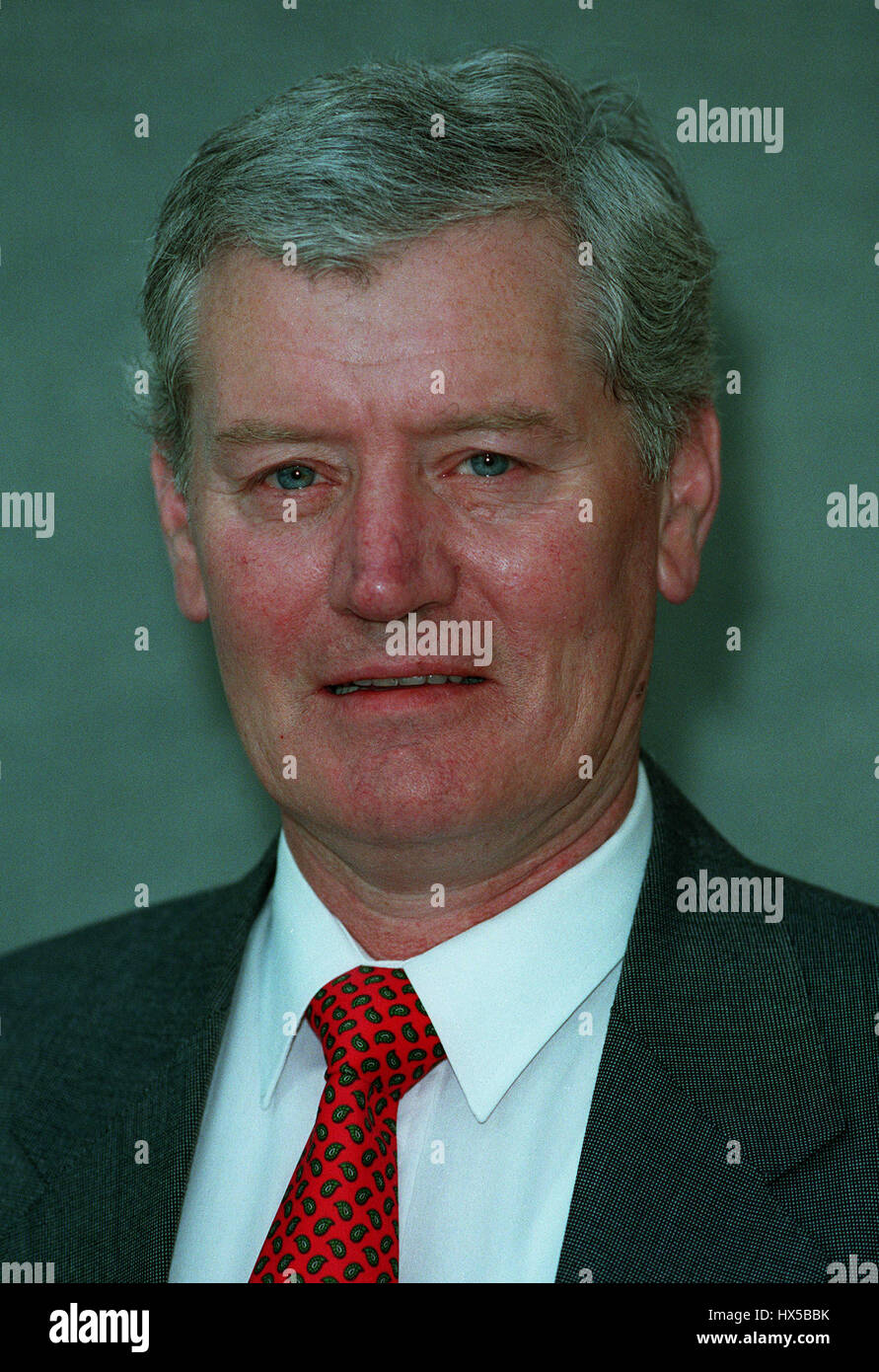 JIM CUNNINGHAM MP LABOUR PARTY 22 December 1994 Stock Photo - Alamy