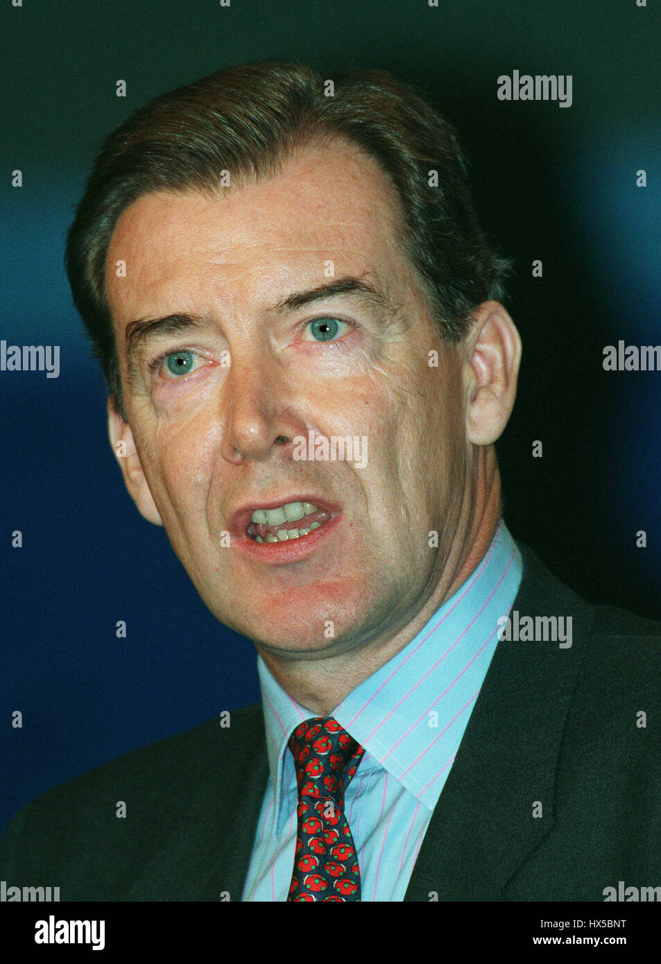 Ian lang mp hi-res stock photography and images - Alamy