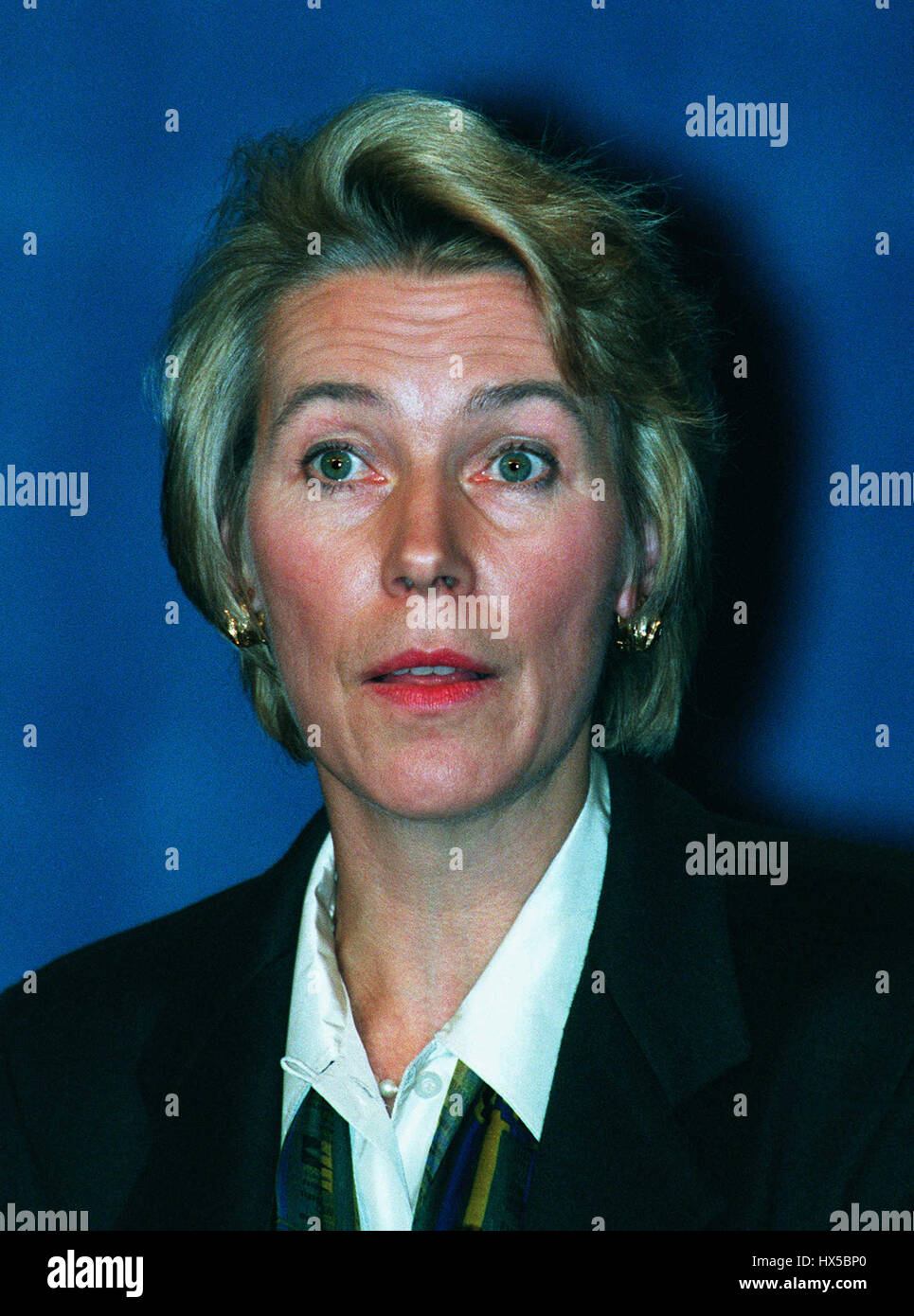 Virginia bottomley hi-res stock photography and images - Alamy