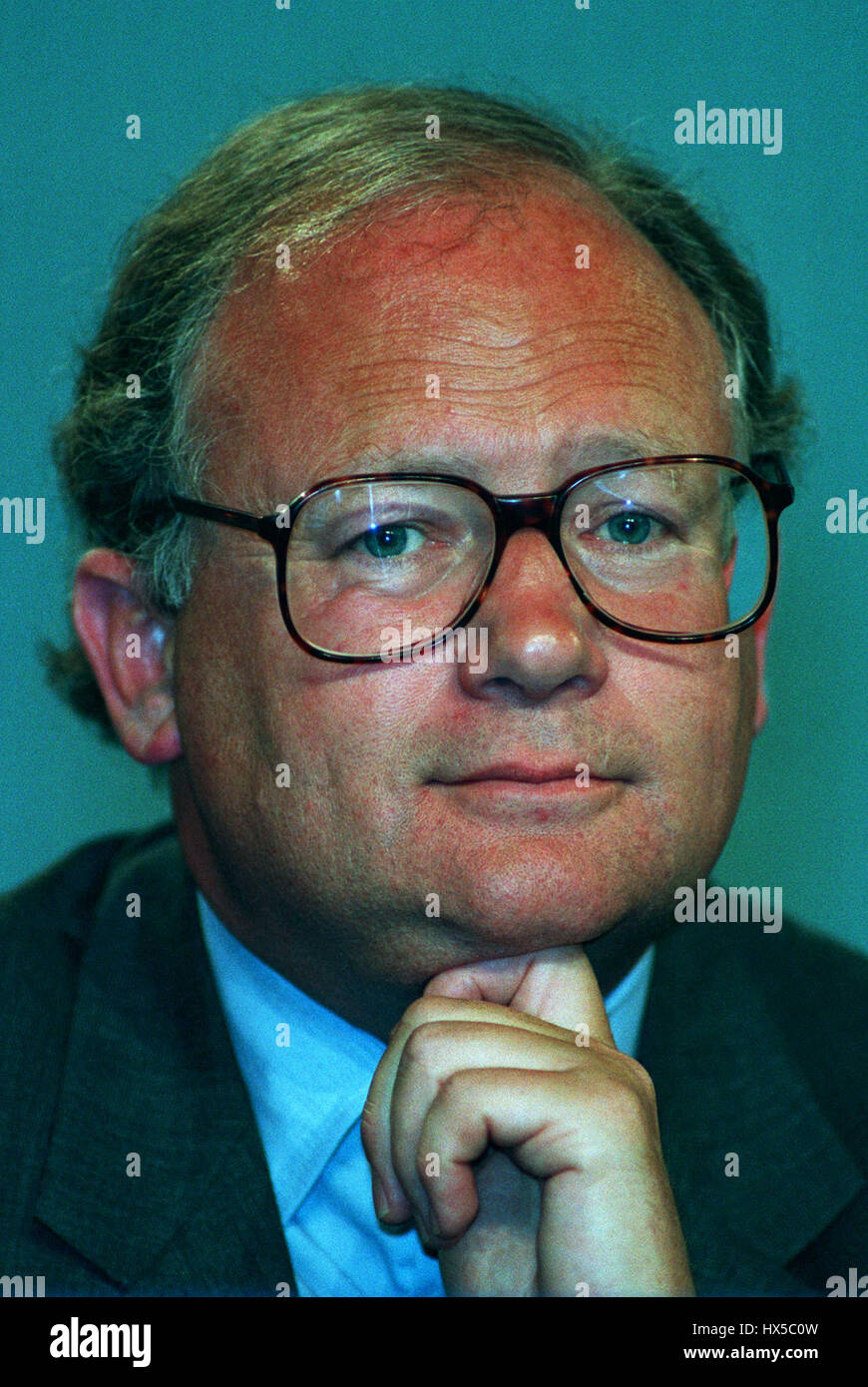 IAN TAYLOR MP CONSERVATIVE PARTY ESHER 15 December 1993 Stock Photo - Alamy