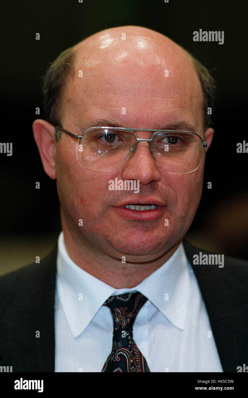 Minister of defence of canada hi-res stock photography and images - Alamy