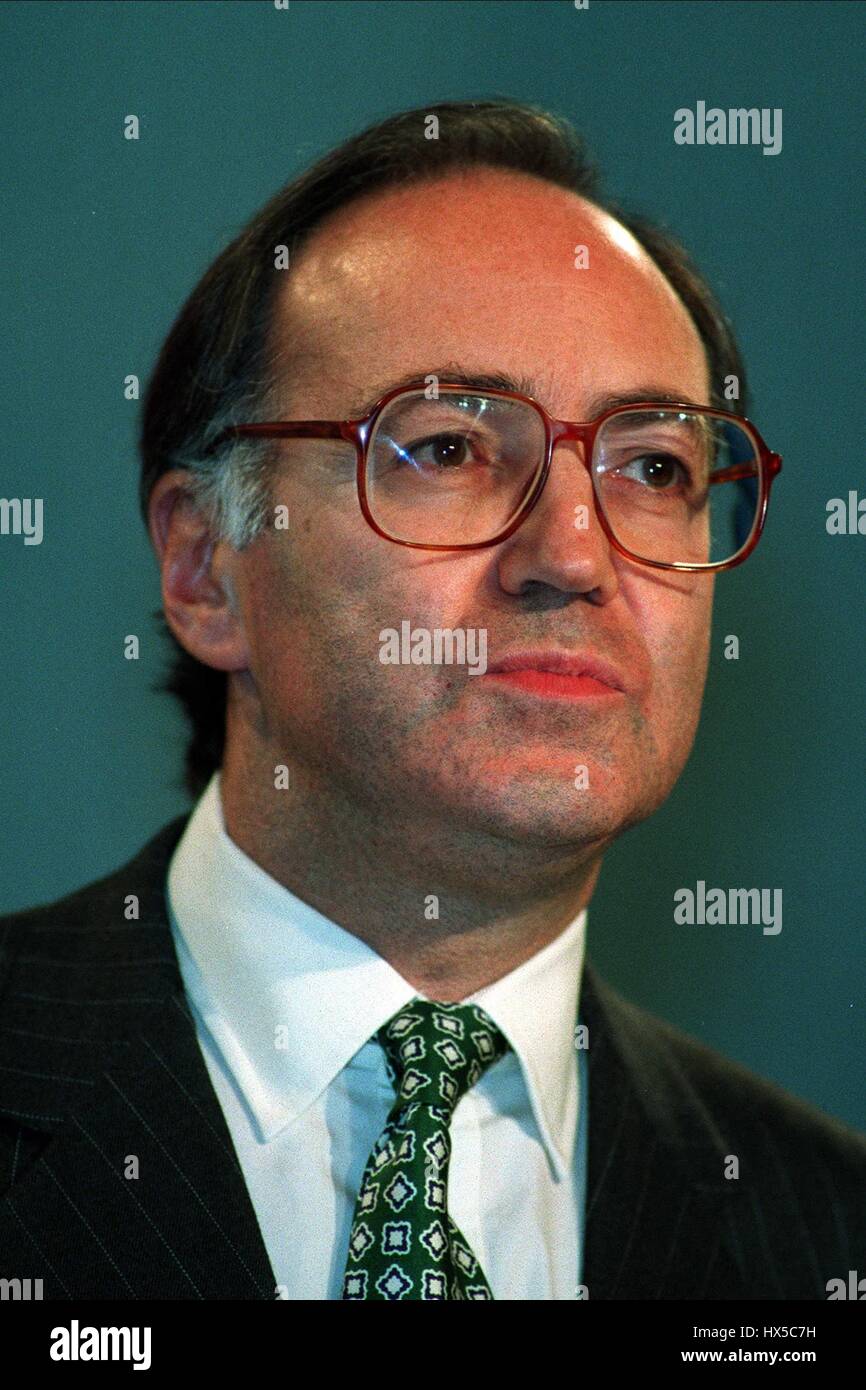 MICHAEL HOWARD QC MP SEC. STATE TO HOME OFFICE 02 December 1993 Stock ...