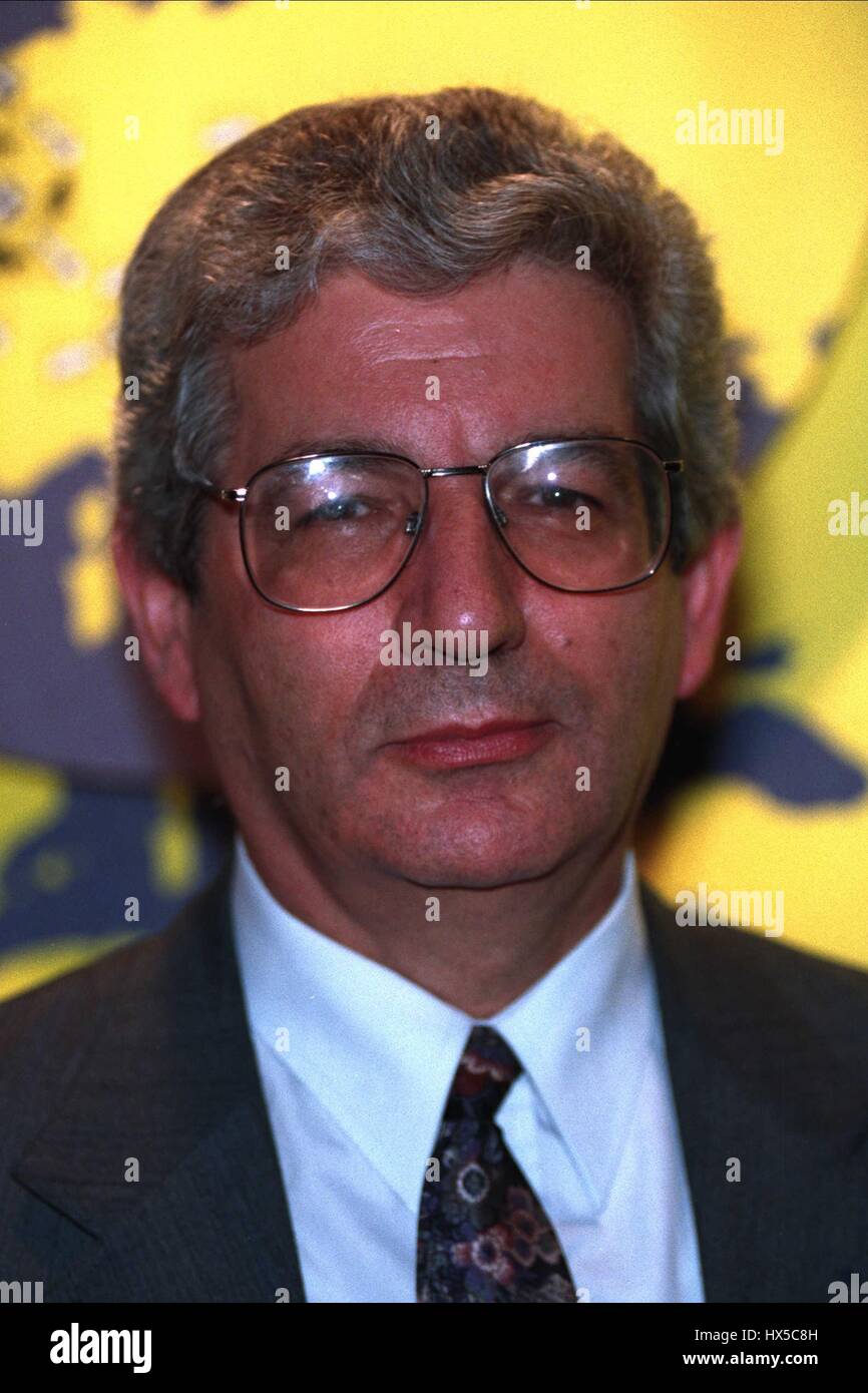 AFIF SAFIEH HEAD OF THE P.L.O. IN THE U.K. 23 November 1993 Stock Photo ...