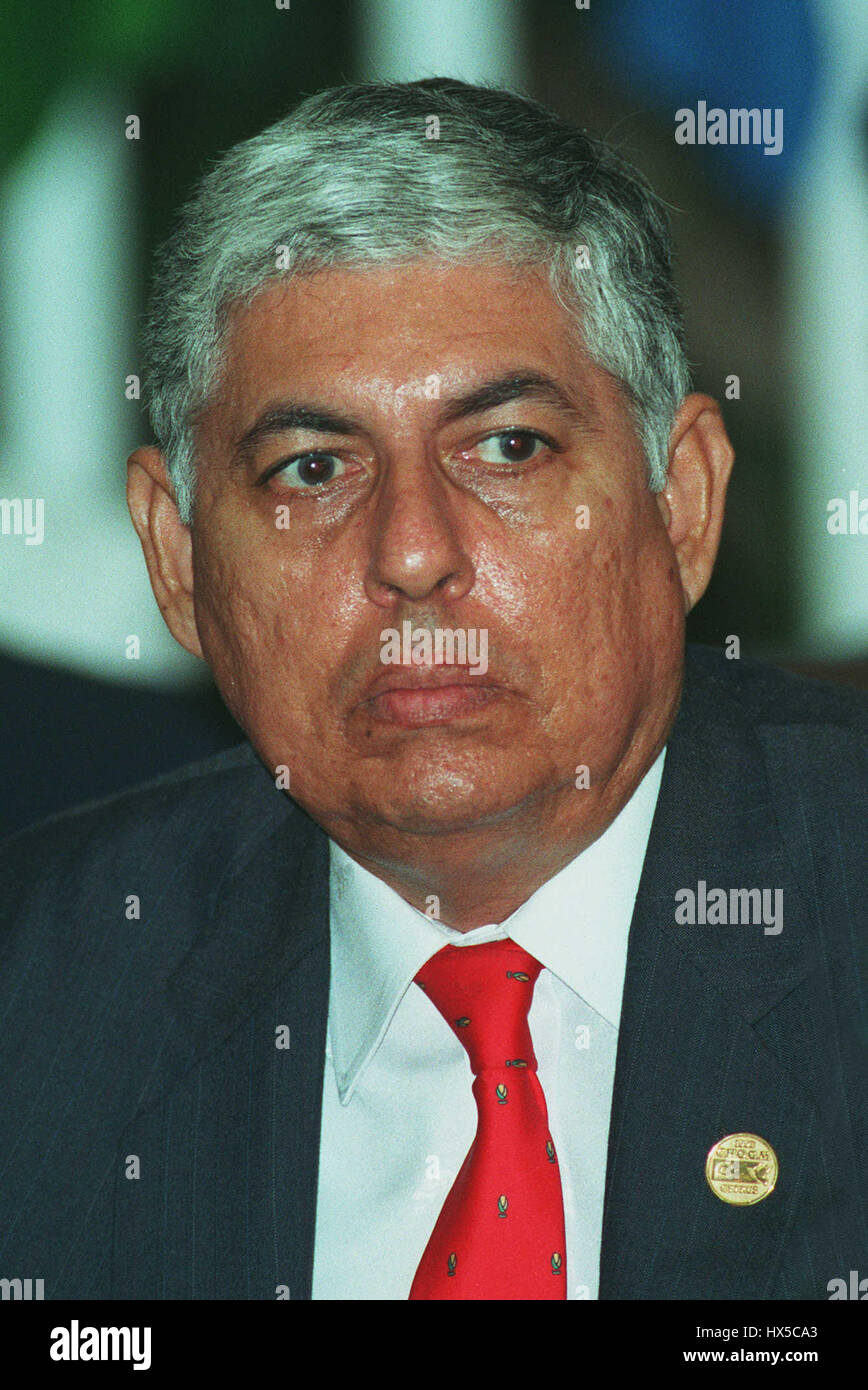 MANUEL ESQUIVEL PRIME MINISTER OF BELIZE 27 October 1993 Stock Photo ...