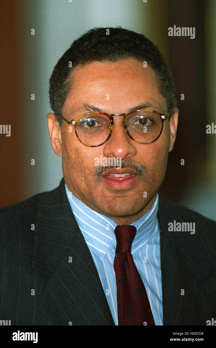 MIKE ESPY SECRETARY OF AGRICULTURE U.S.A 19 April 1993 Stock Photo - Alamy