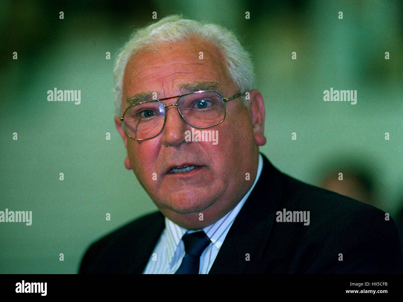 ALEC SMITH N.U.T.G.W 28 November 1991 Stock Photo - Alamy