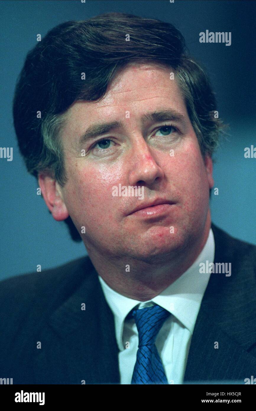 MICHAEL FALLON MP EDUCATION MINISTER 08 June 1991 Stock Photo - Alamy