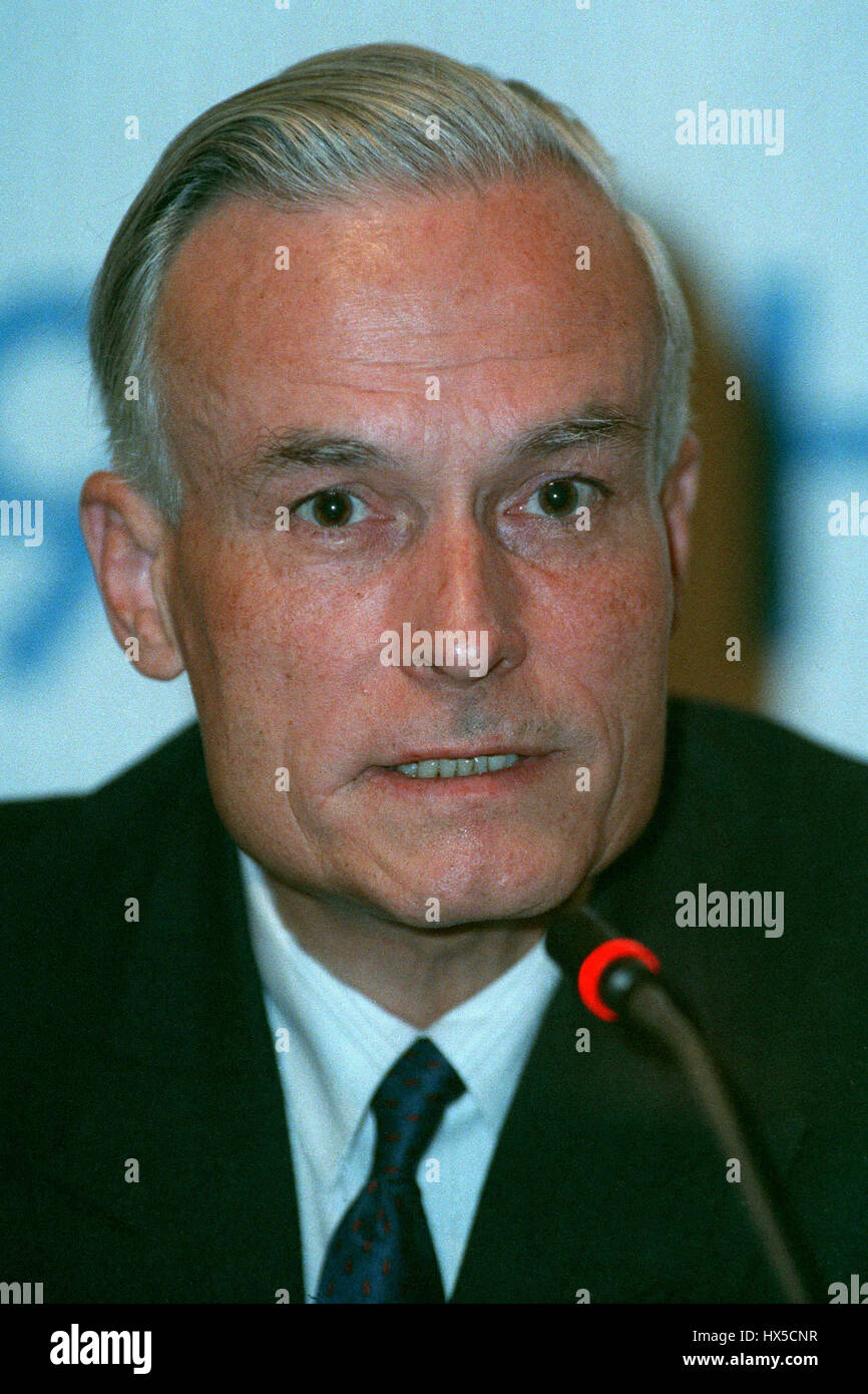 ENDEL LIPPMAA L.E.E. ESTONIA 08 September 1990 Stock Photo - Alamy