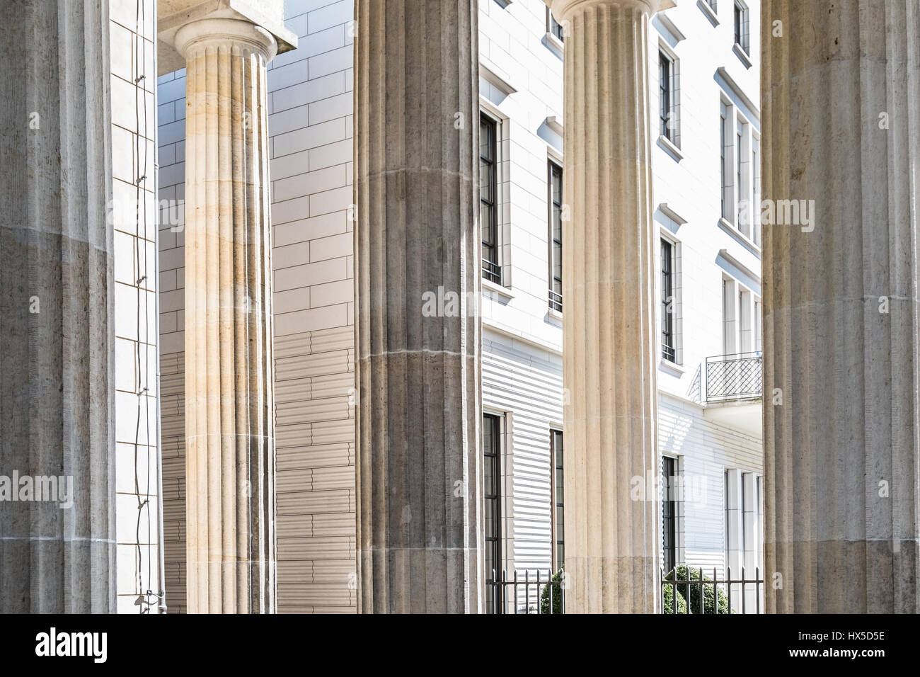 columns and architecture details - building facade Stock Photo - Alamy