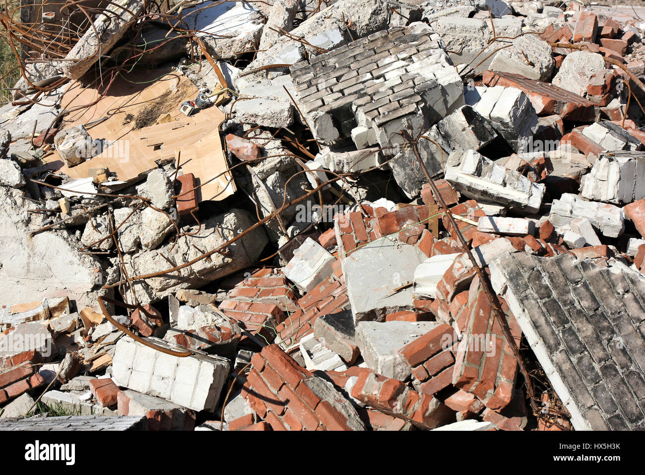 building rubble from demolished residential house Stock Photo - Alamy