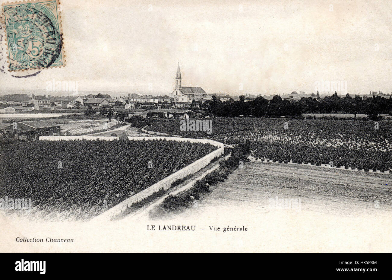 W1143 Landreau1 Bourg DeMoulinBeauchene Stock Photo - Alamy