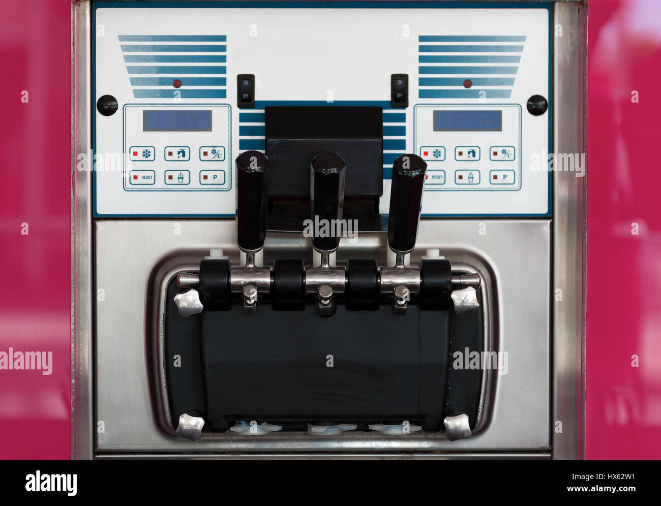 Professional ice cream maker hi-res stock photography and images - Alamy