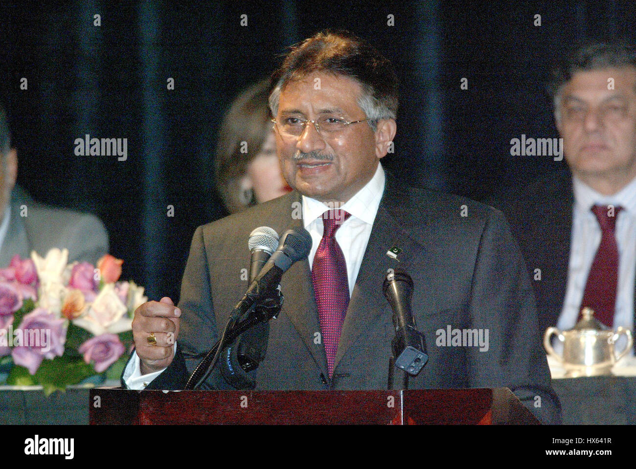 General pervez musharraf hi-res stock photography and images - Alamy