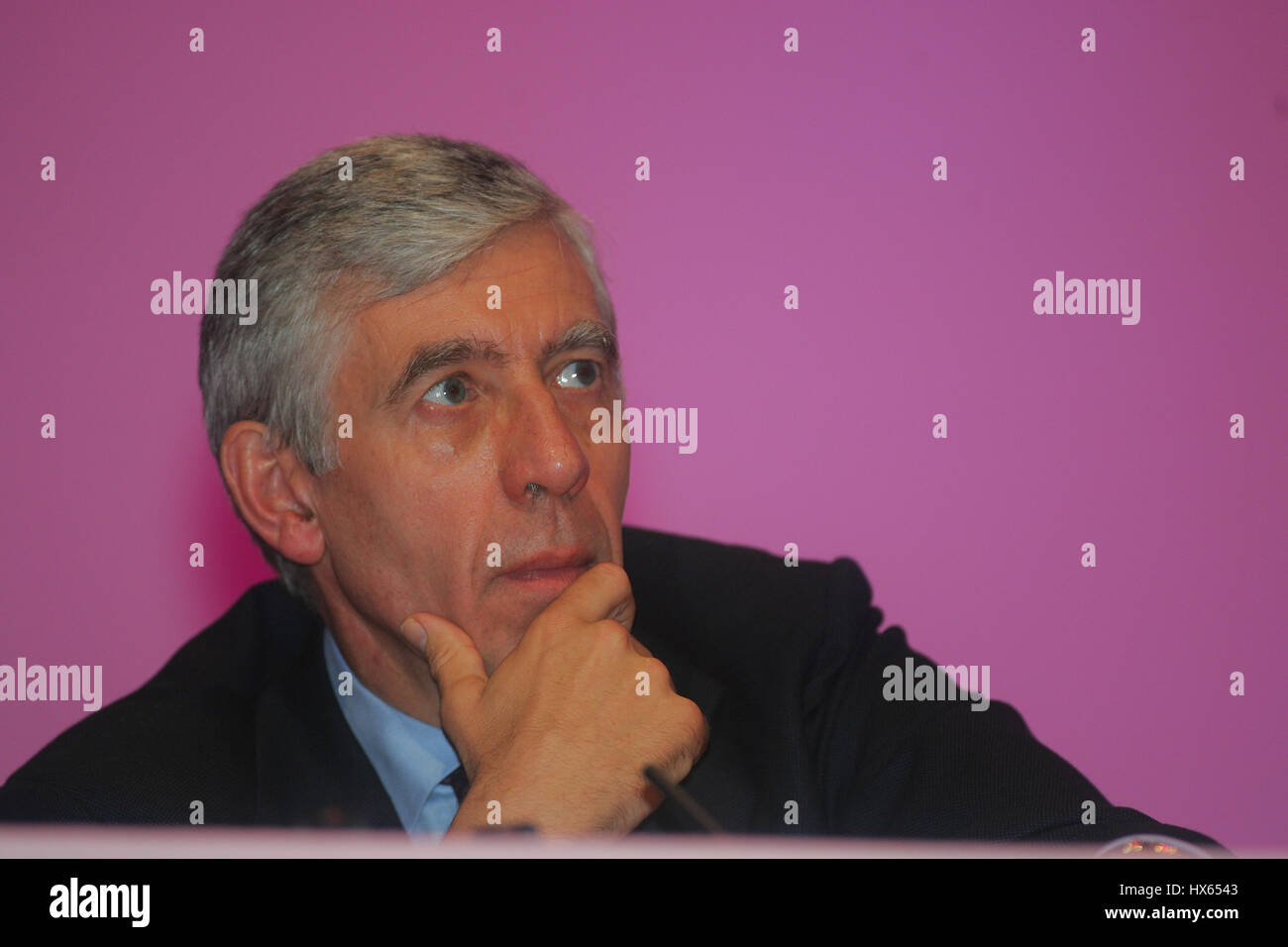 JACK STRAW MP FOREIGN MINISTER 30 September 2004 THE BRIGHTON CENTRE ...