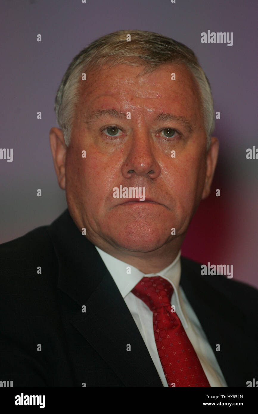 Minister of armed forces hi-res stock photography and images - Alamy