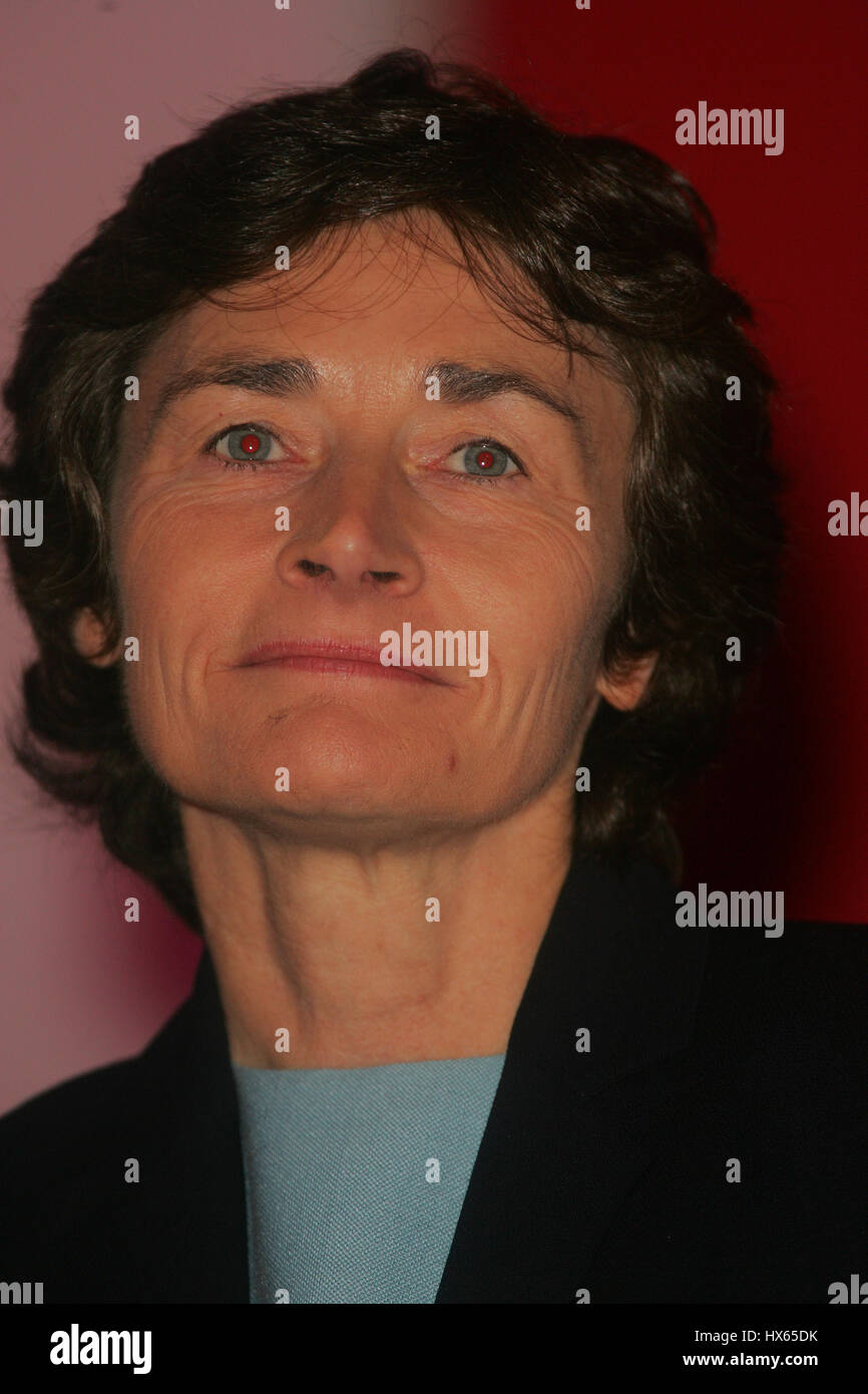 Estelle morris hi-res stock photography and images - Alamy