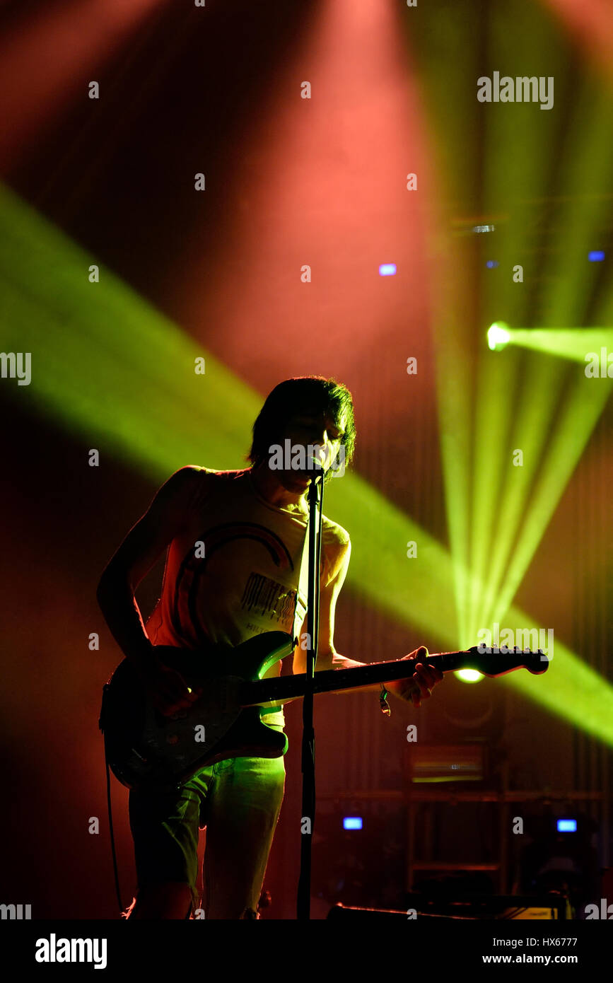 The cribs band hi-res stock photography and images - Alamy