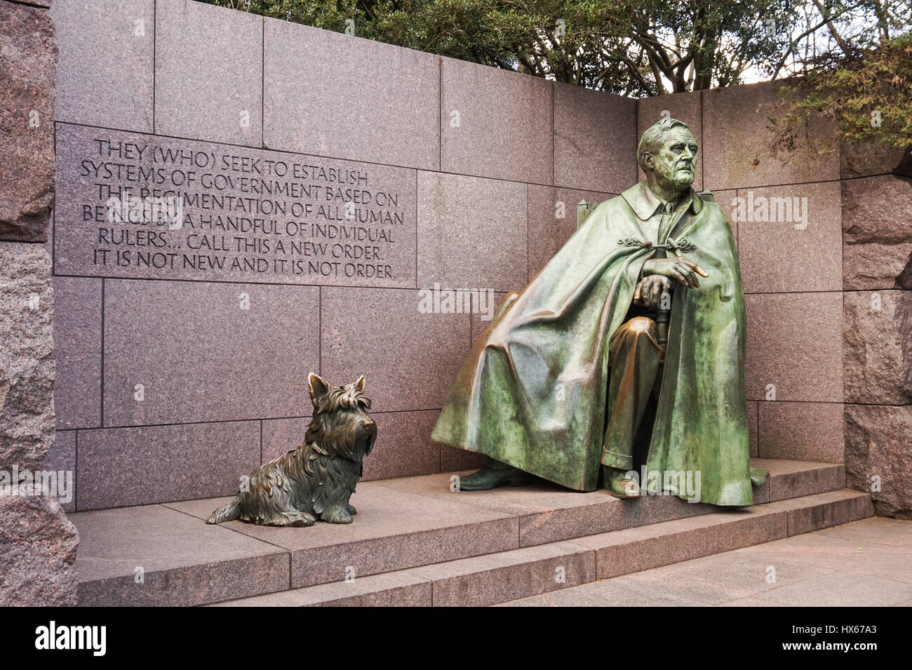 Bronze statue of FDR and his dog Fala, President Franklin Delano ...
