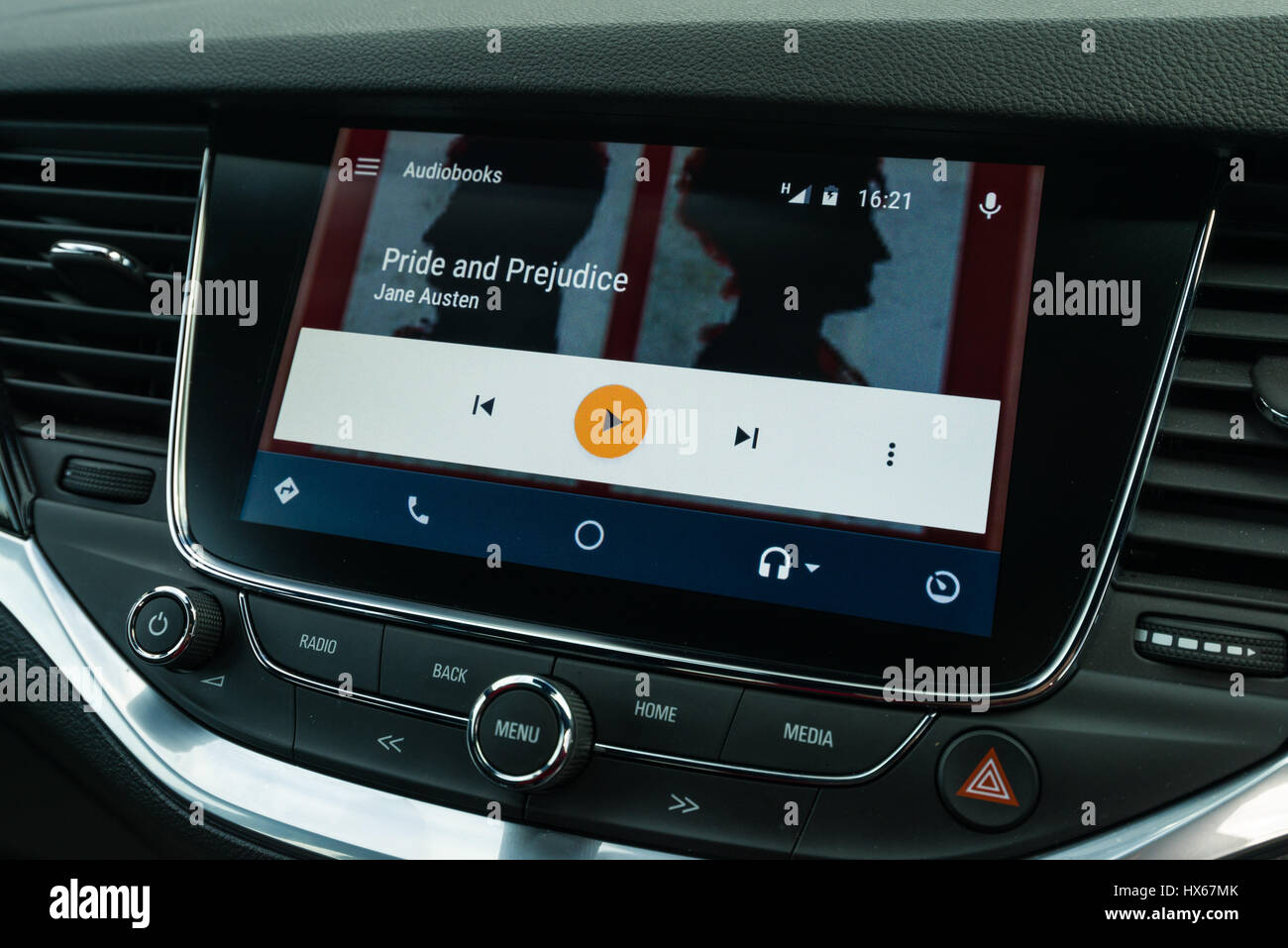 Car audio hi-res stock photography and images - Alamy
