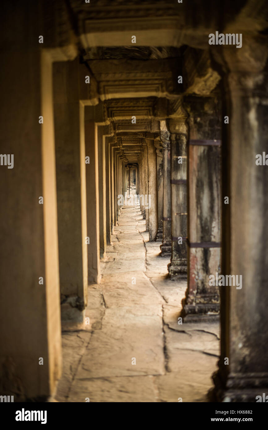 Interior of the angkor wat temple hi-res stock photography and images ...