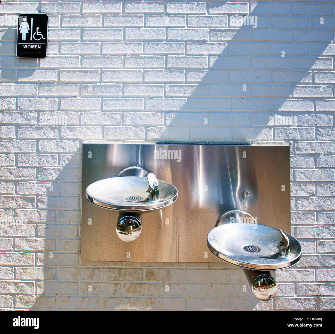 Toilet water fountain hi-res stock photography and images - Alamy