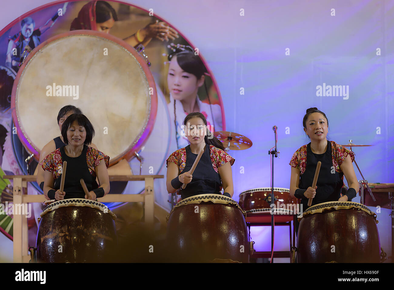 A group of traditional Japanese musicians Stock Photo - Alamy