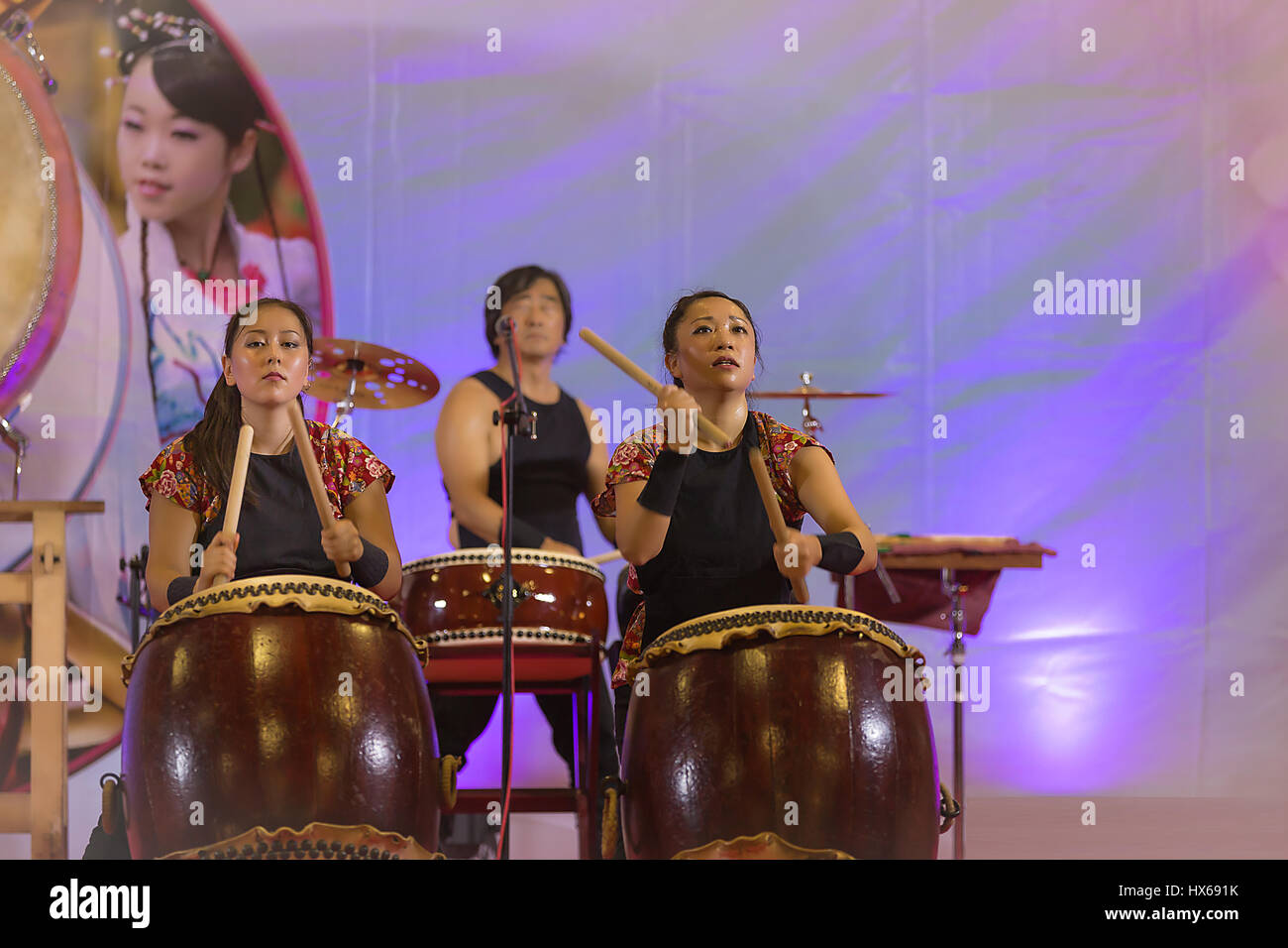 A group of traditional Japanese musicians Stock Photo - Alamy