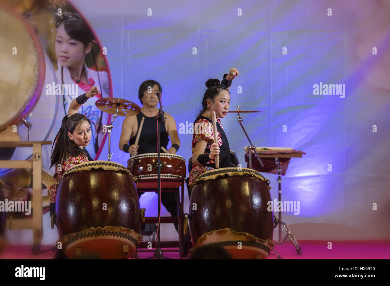 A group of traditional Japanese musicians Stock Photo - Alamy