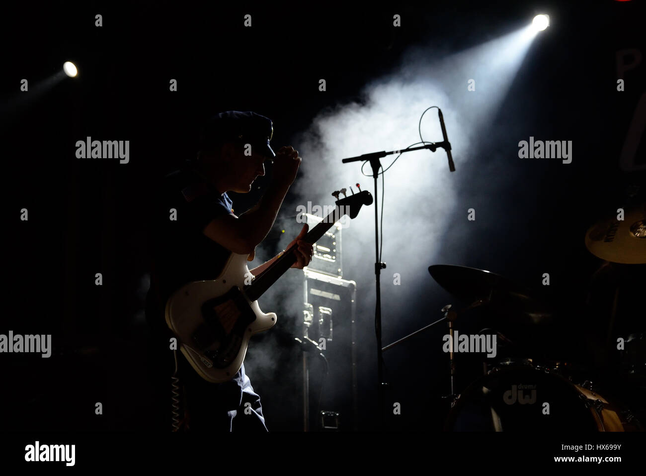 BARCELONA - OCT 24: Mike Krol (band) in concert at Primavera Club 2015 ...