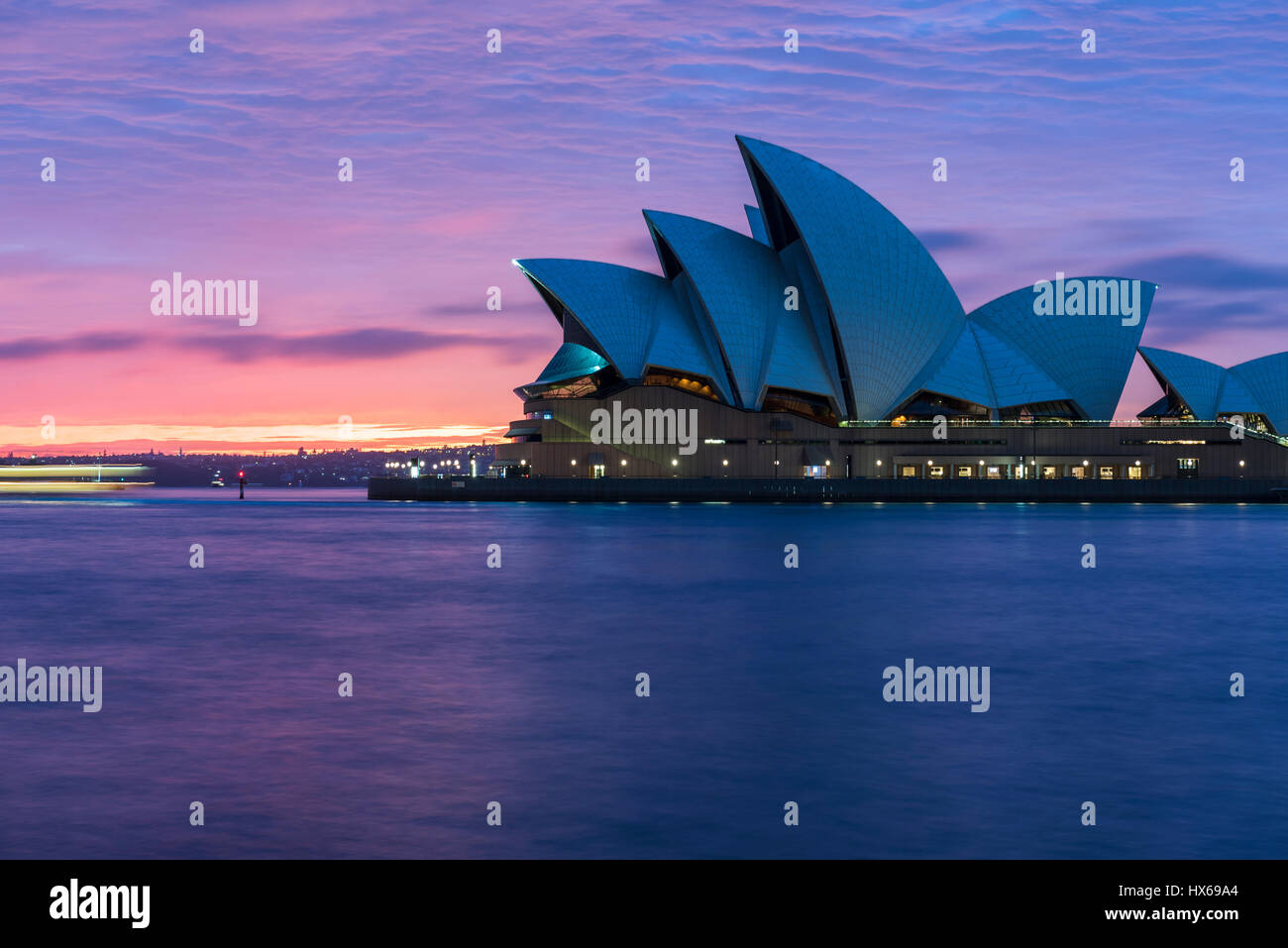 Sydney opera house sunrise hi-res stock photography and images - Alamy