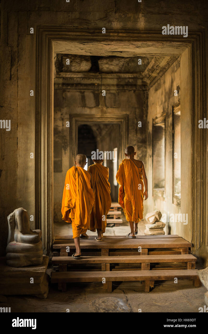 Monks in the Angkor Wat temple, Angkor, Cambodia, Asia Stock Photo - Alamy