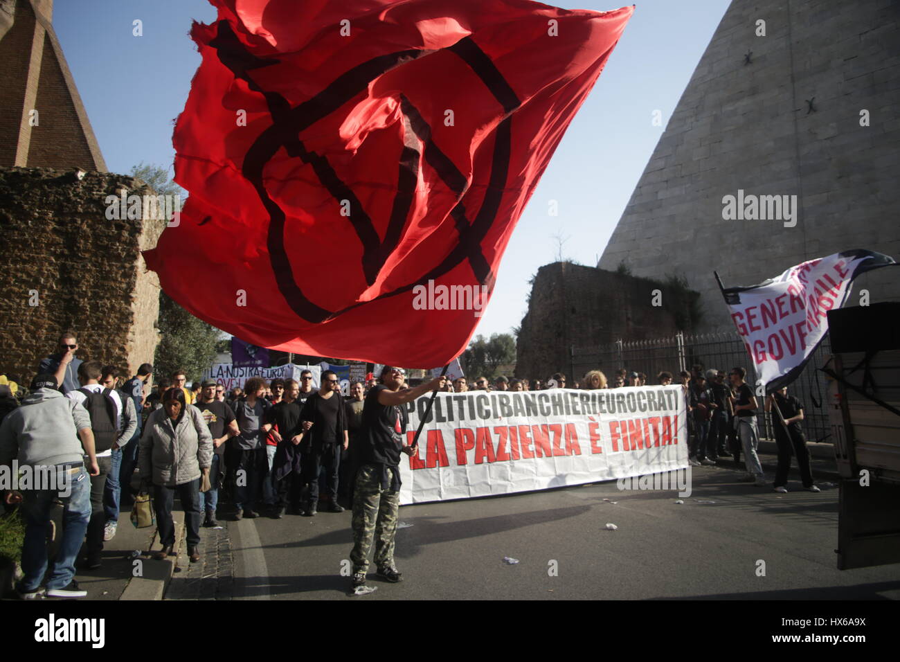Rome, Italy. 25th Mar, 2017. The tension in Rome for a series of ...