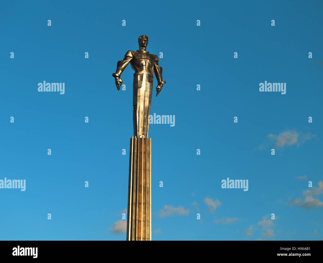 Photo monument to Gagarin on Leninsky Prospekt in Moscow Stock Photo ...