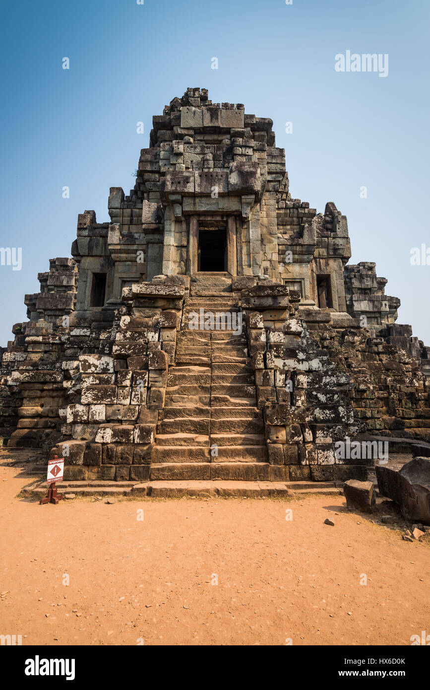 Prasat Rorng Ramong temple, Siem Reap, Cambodia, Asia Stock Photo - Alamy