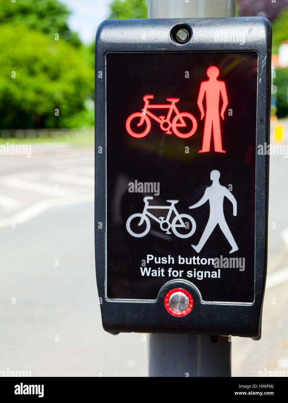 Puffin crossing uk hi-res stock photography and images - Alamy
