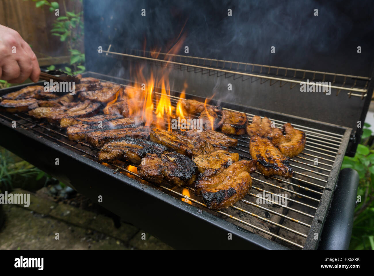 Burnt chicken hi-res stock photography and images - Alamy