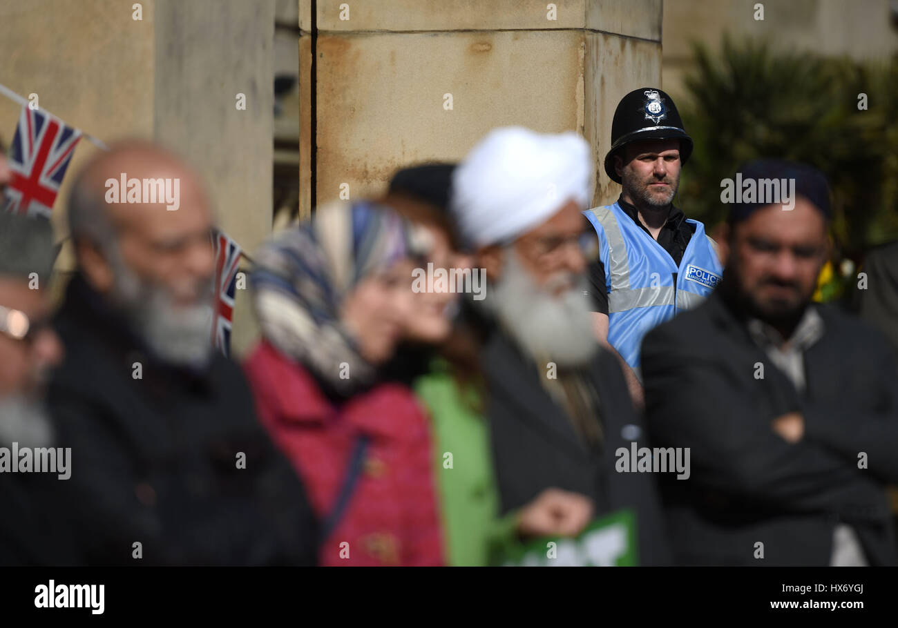 Police liaison officers hi-res stock photography and images - Alamy