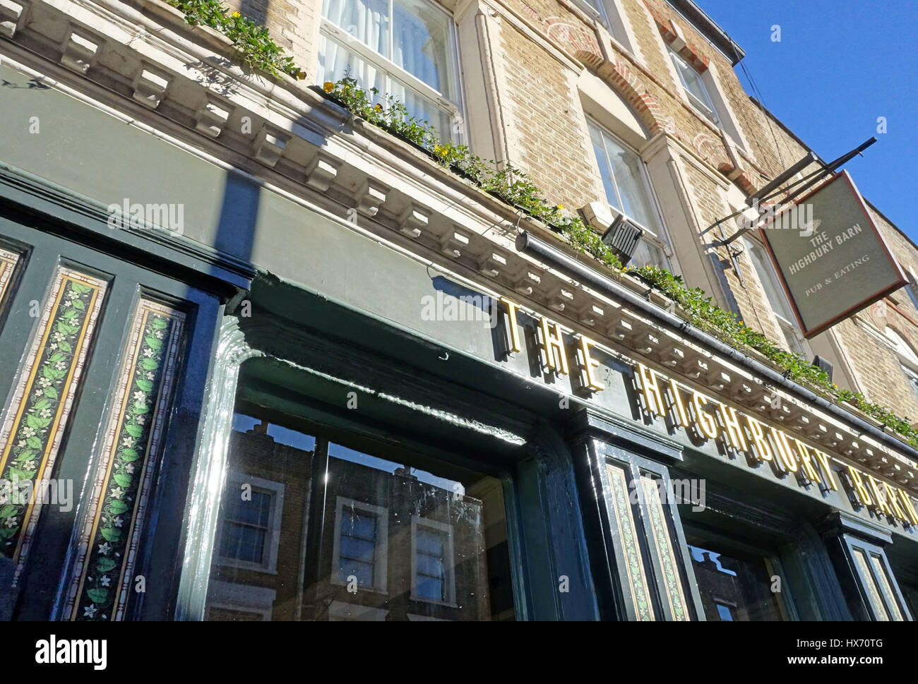 Highbury london barn hi-res stock photography and images - Alamy