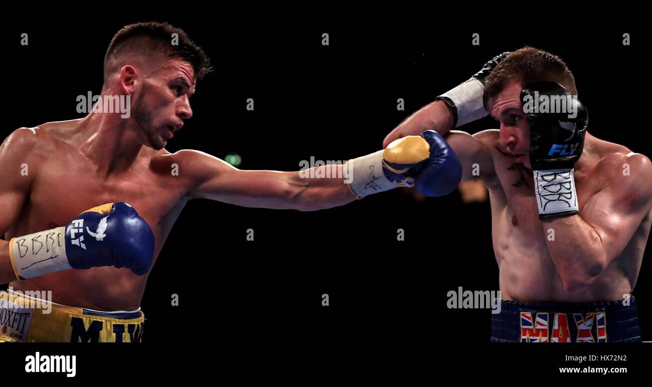 Martin J Ward and Maxi Hughes during the British Super-featherweight ...