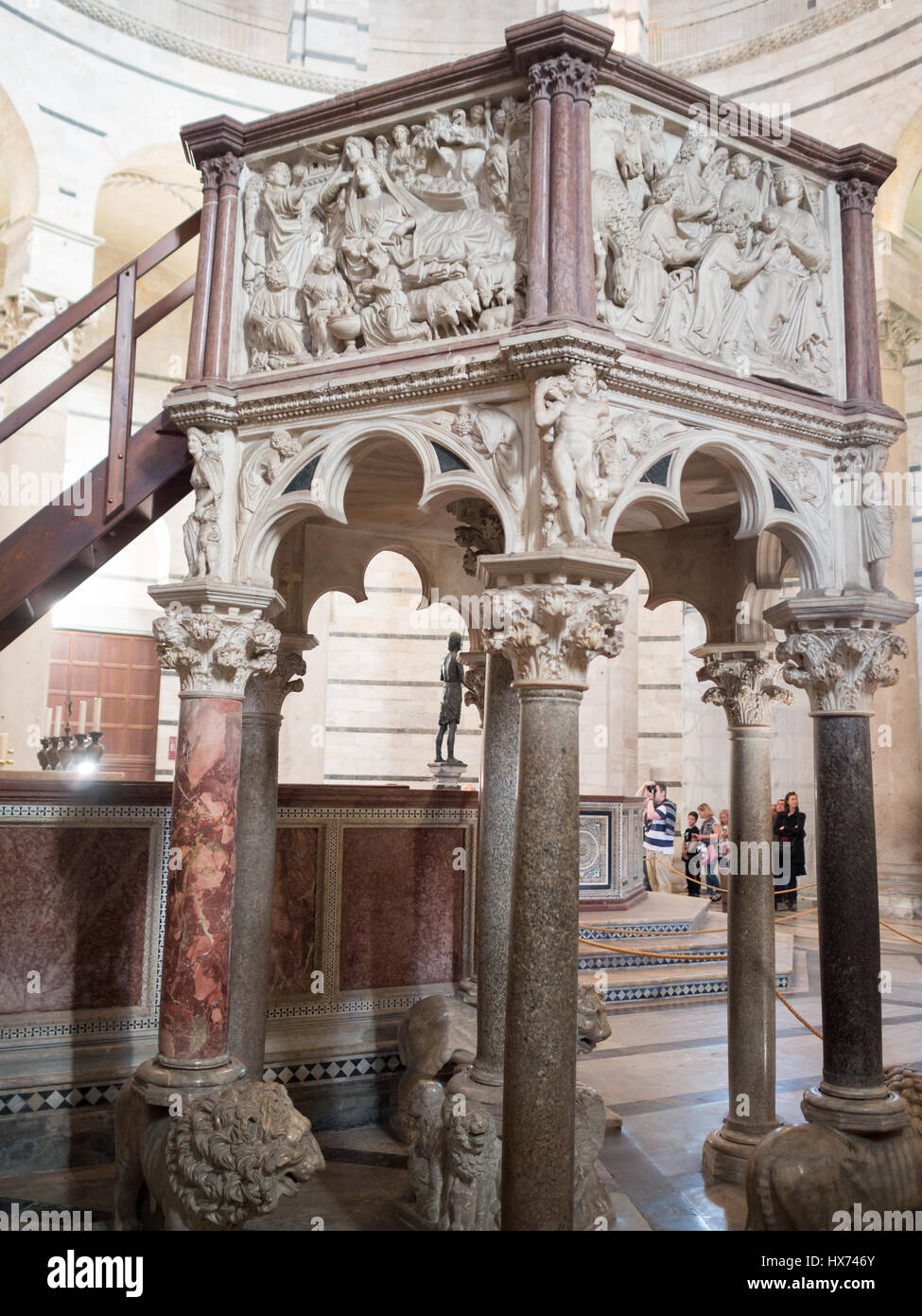 Pisa italy pulpit hi-res stock photography and images - Alamy