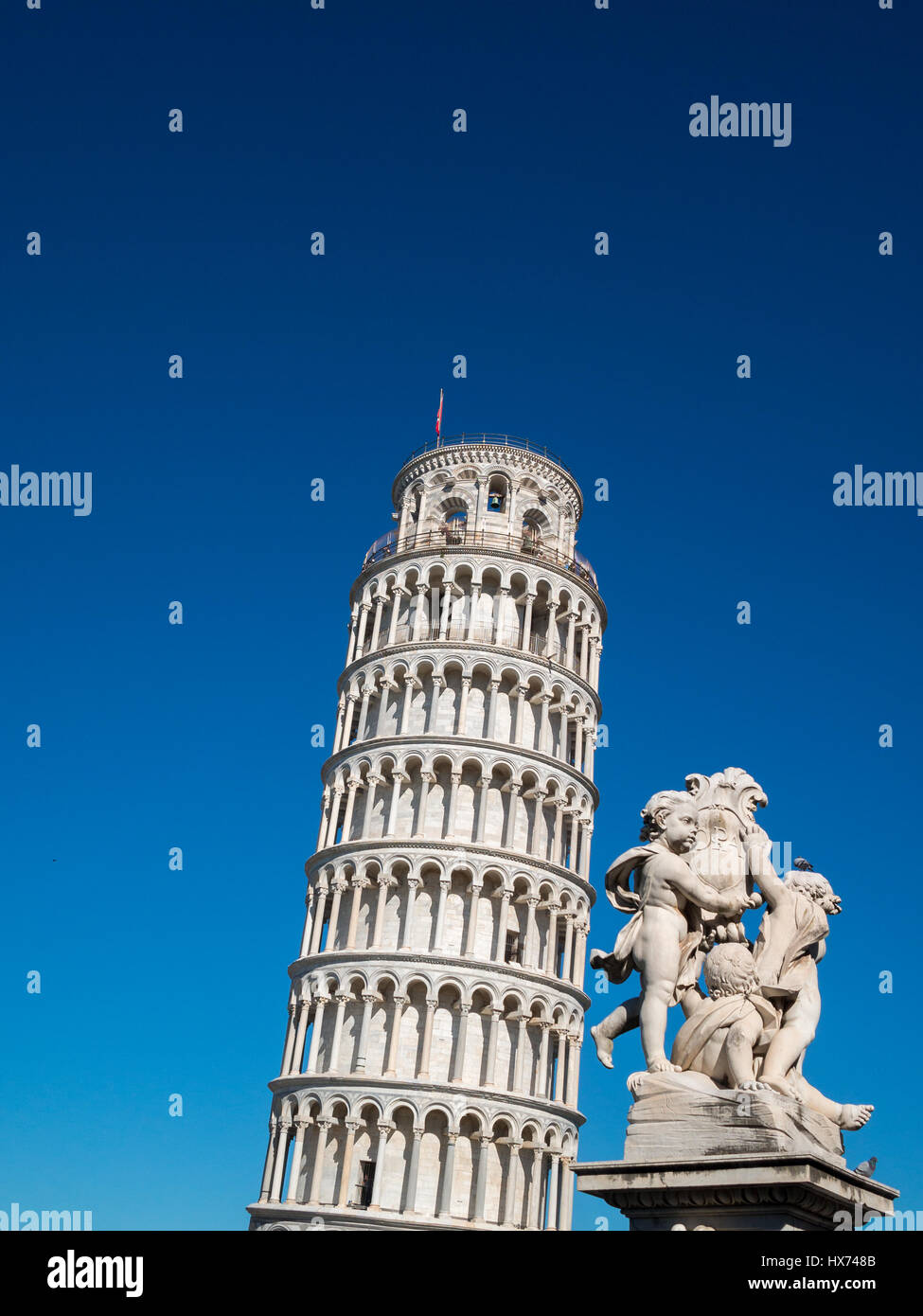 Statue angels leaning tower pisa hi-res stock photography and images ...