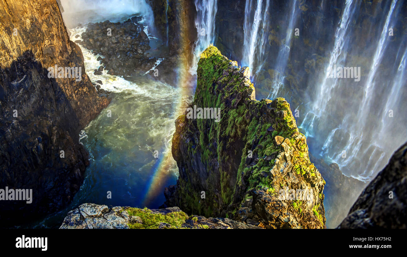 Victoria falls zimbabwe rainforest hi-res stock photography and images ...