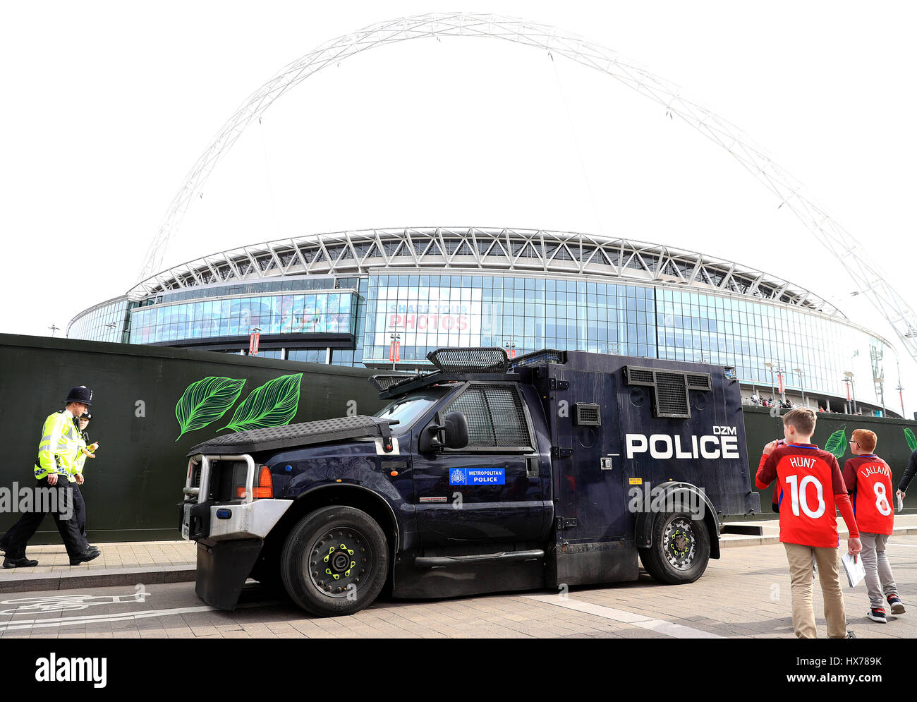 Armoured police vehicle hi-res stock photography and images - Alamy