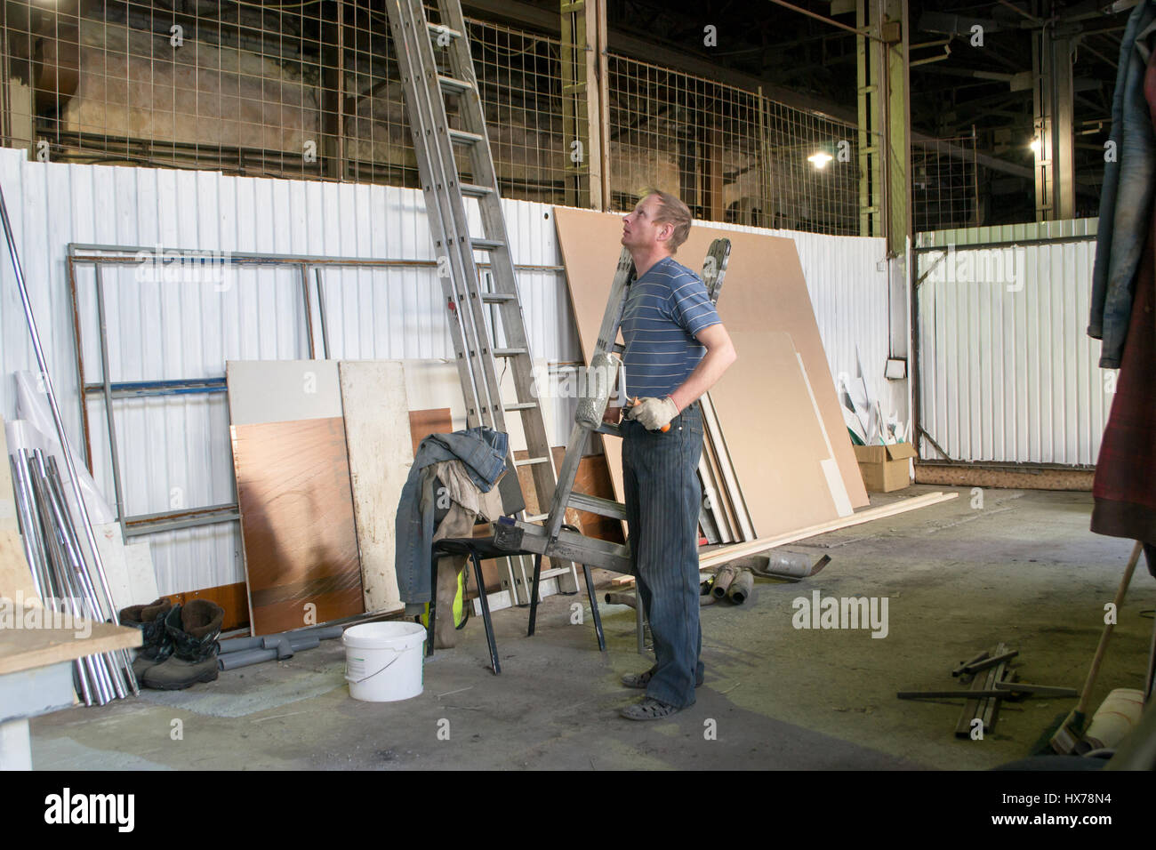 The specialist engineer performs his job qualitatively Stock Photo - Alamy