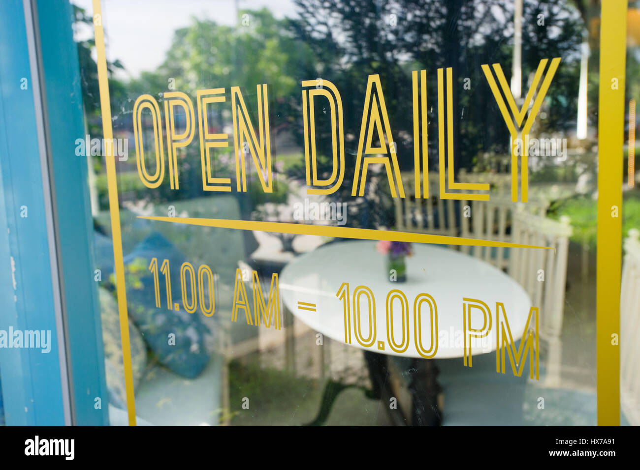 Open Daily Sign High Resolution Stock Photography and Images - Alamy