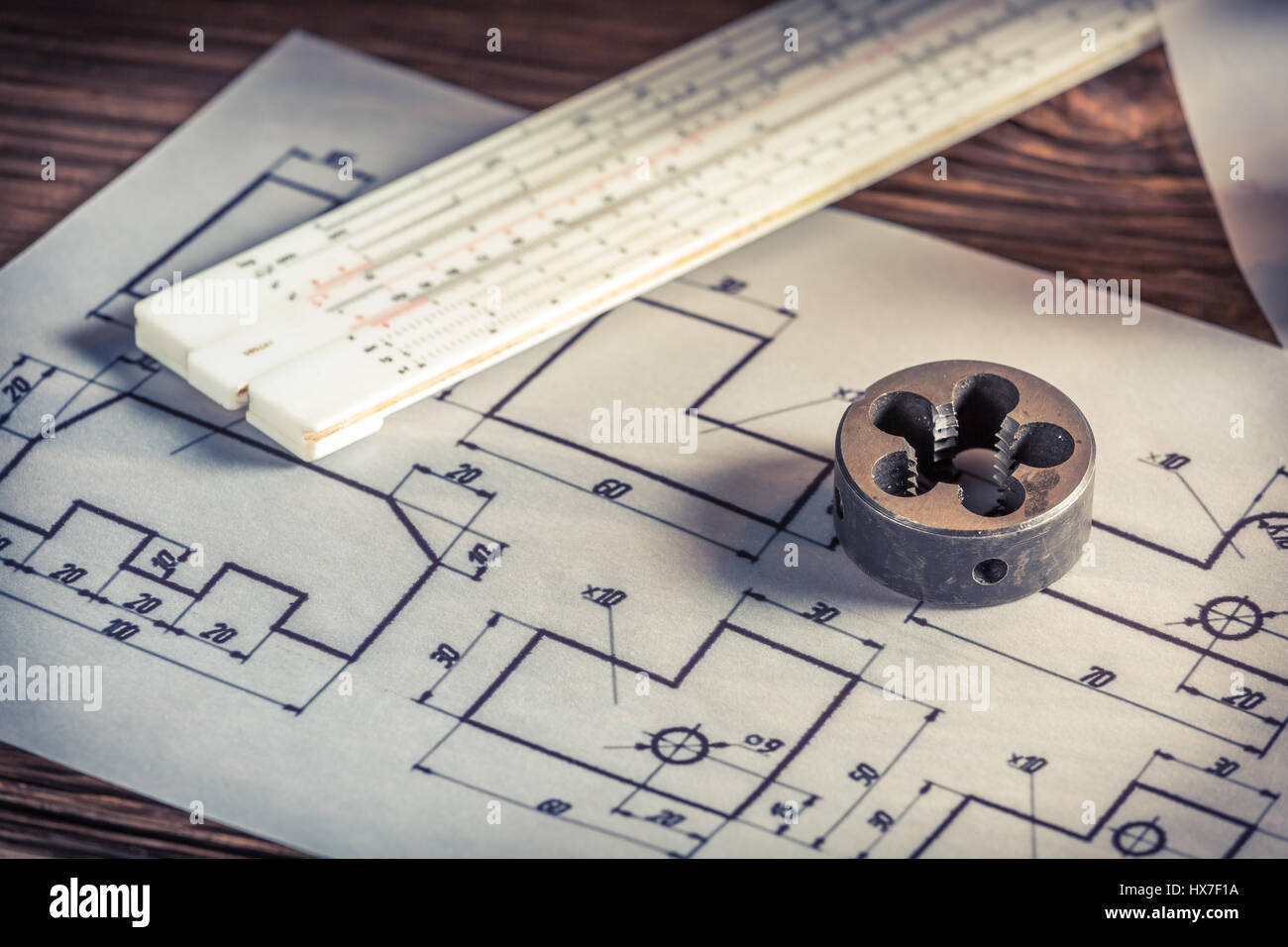 Pencil milling hi-res stock photography and images - Alamy