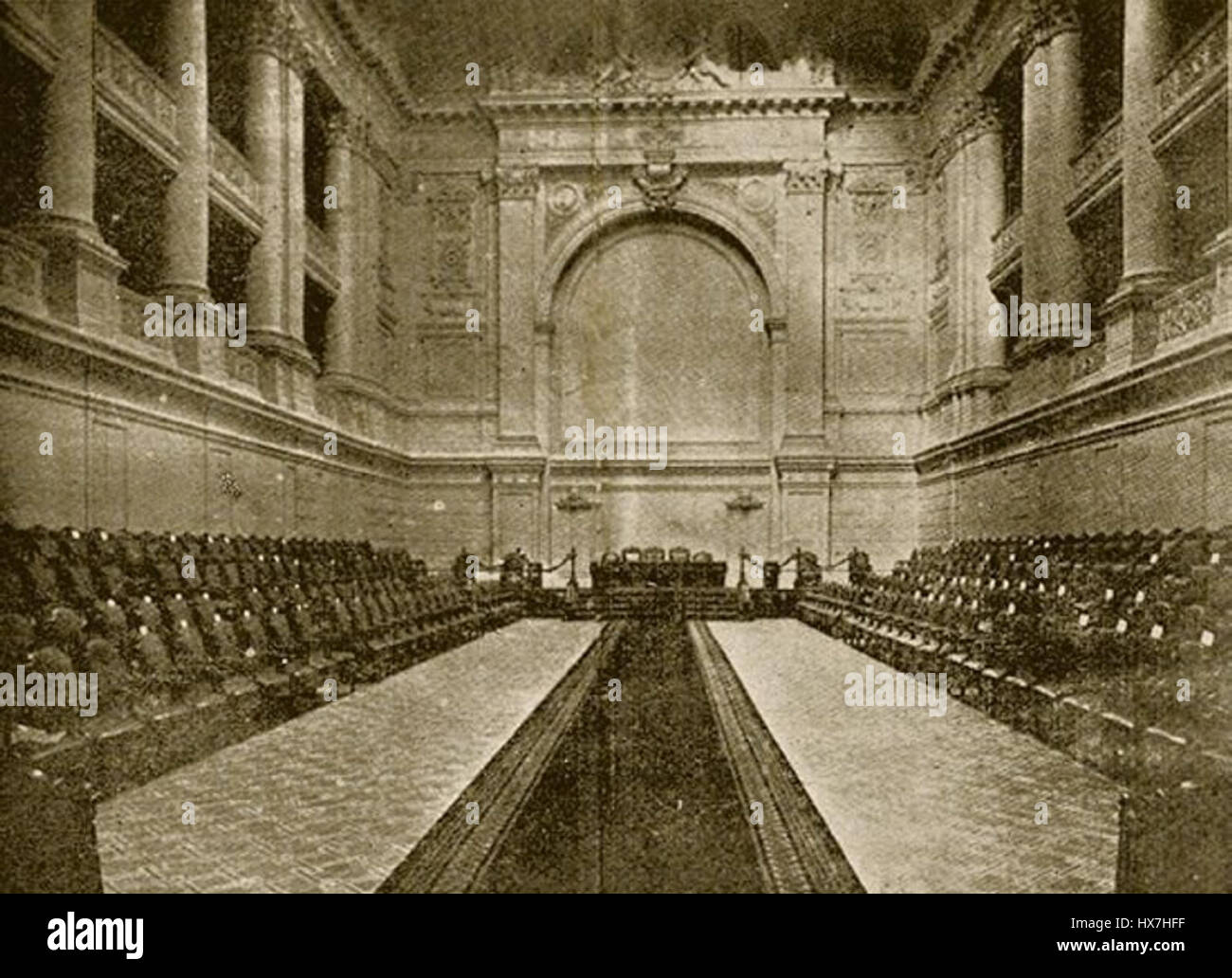 National assembly sessions hi-res stock photography and images - Alamy