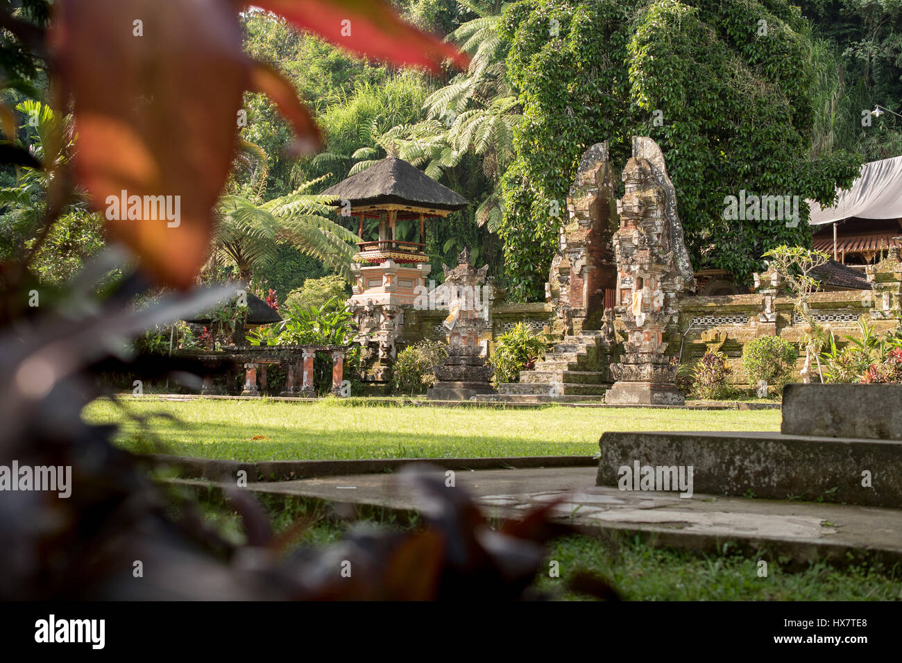 Ubud palace hi-res stock photography and images - Alamy
